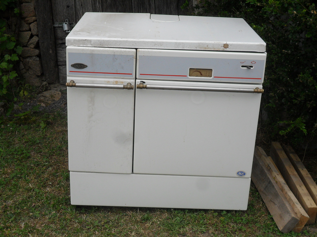Godin Wood Burning Cooker - Small Business Listings - Survive France